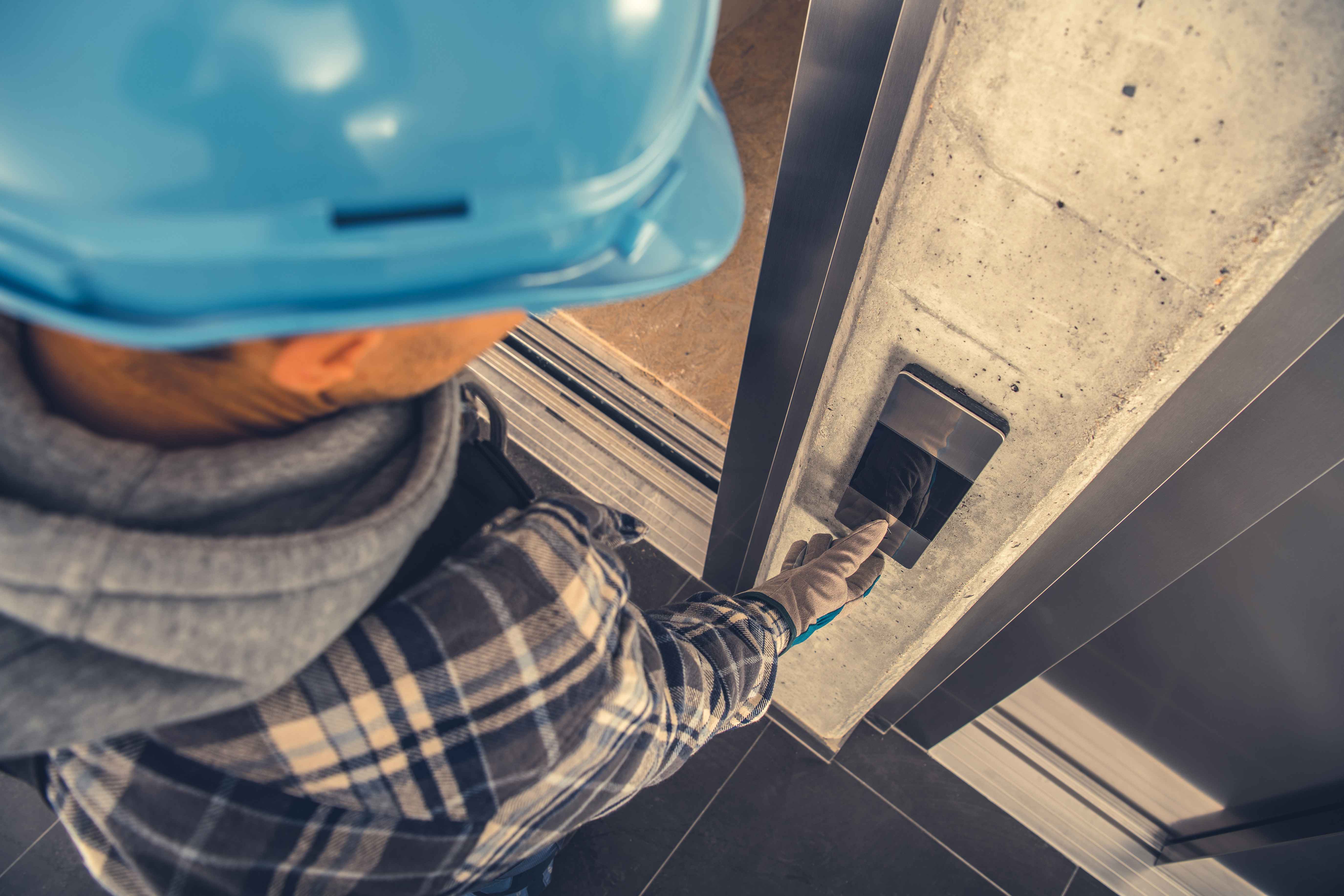Top Elevator Maintenance Companies in Abu Dhabi | CareTech